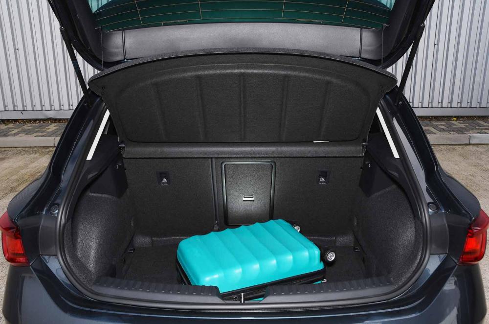 1.5 eTSI MHEV FR Black Edition Hatchback 5dr Petrol Hybrid DSG Euro 6 ...