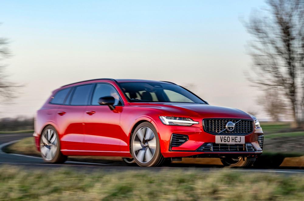 2.0 T6 18.8kWh Plus Estate 5dr Petrol Plug-in Hybrid Auto AWD Euro 6 (s ...